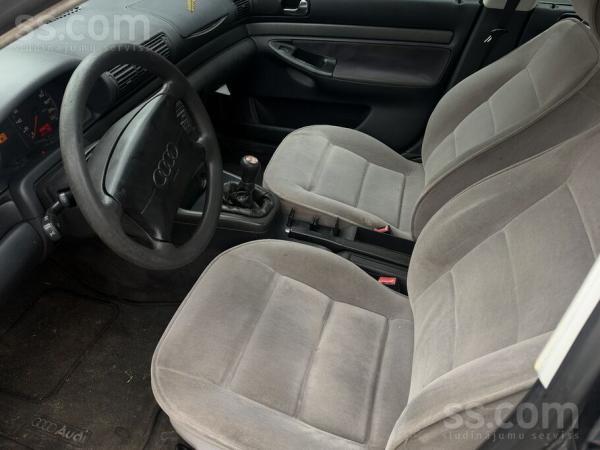 Zils Audi A4 1996 Rīga, ar dzinēja tilpumu 1.90 L un nobraukumu 0 tūkst. km par 500 €, foto 8 vietnē AUTOMOTO.COM.LV