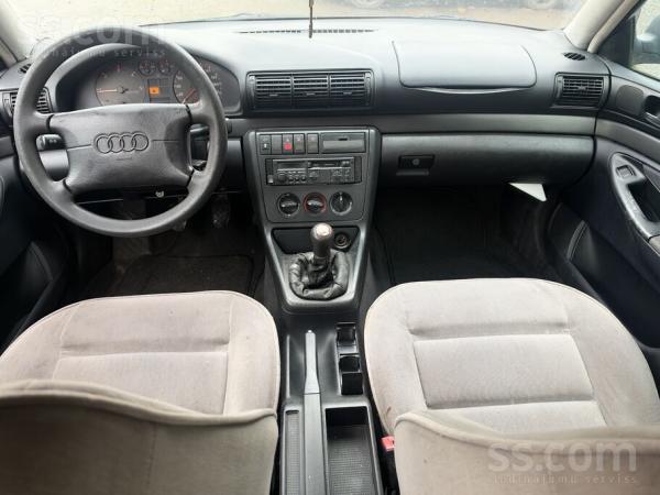 Zils Audi A4 1996 Rīga, ar dzinēja tilpumu 1.90 L un nobraukumu 0 tūkst. km par 500 €, foto 9 vietnē AUTOMOTO.COM.LV