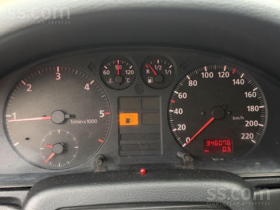Zils Audi A4 1996 Rīga, ar dzinēja tilpumu 1.90 L un nobraukumu 0 tūkst. km par 500 €, foto 13 vietnē AUTOMOTO.COM.LV