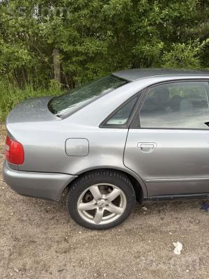 Blue Audi A4 1997 in Gulbene, with an engine capacity of 1.90 L and mileage of 325 thousand km for 1150 €, photo 4 on AUTOMOTO.COM.LV