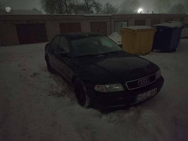 Zils Audi A4 1997 Šakiai, ar dzinēja tilpumu 1.80 L un nobraukumu 360 tūkst. km par 550 €, foto 1 vietnē AUTOMOTO.COM.LV