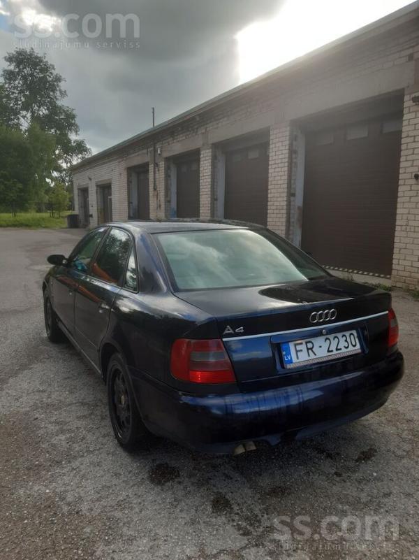Zils Audi A4 1997 Tukums, ar dzinēja tilpumu 1.90 L un nobraukumu 408 tūkst. km par 900 €, foto 5 vietnē AUTOMOTO.COM.LV
