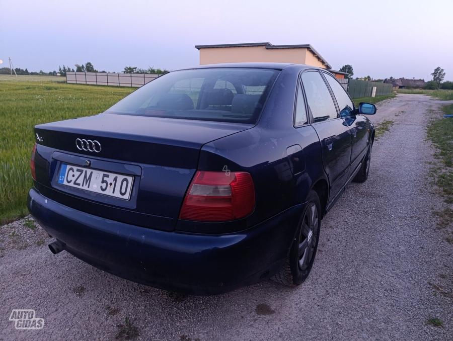 Blue Audi A4 1997 in Pakruojis, with an engine capacity of 1.60 L and mileage of 309 thousand km for 420 €, photo 5 on AUTOMOTO.COM.LV