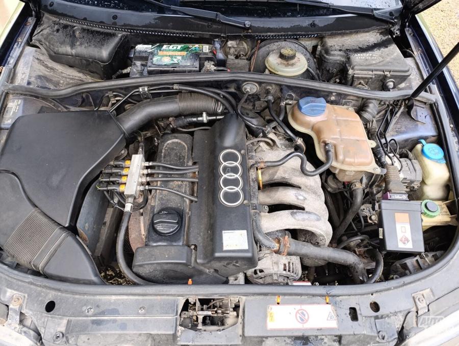 Blue Audi A4 1997 in Pakruojis, with an engine capacity of 1.60 L and mileage of 309 thousand km for 420 €, photo 8 on AUTOMOTO.COM.LV
