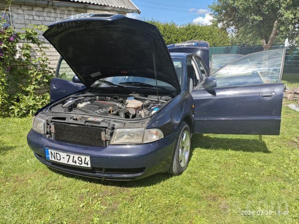 Zils Audi A4 1997 Rēzekne, ar dzinēja tilpumu 1.90 L un nobraukumu 340 tūkst. km par 1150 €, foto 5 vietnē AUTOMOTO.COM.LV