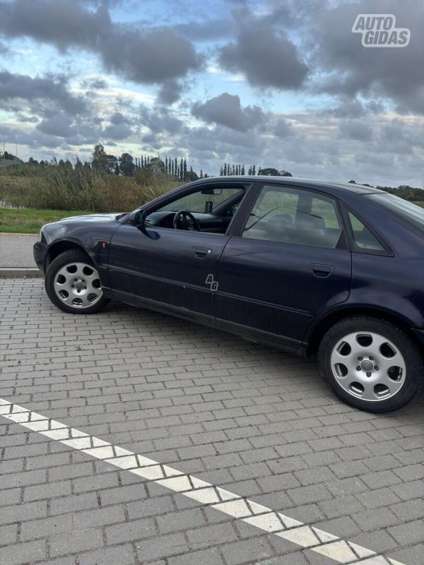 Blue Audi A4 1997 in Kretinga, with an engine capacity of 1.60 L and mileage of 253 thousand km for 750 €, photo 6 on AUTOMOTO.COM.LV