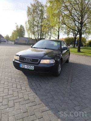 Zils Audi A4 1998 Rīga, ar dzinēja tilpumu 1.90 L un nobraukumu 199 tūkst. km par 2800 €, foto 1 vietnē AUTOMOTO.COM.LV