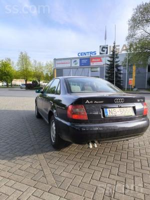 Zils Audi A4 1998 Rīga, ar dzinēja tilpumu 1.90 L un nobraukumu 199 tūkst. km par 2800 €, foto 3 vietnē AUTOMOTO.COM.LV
