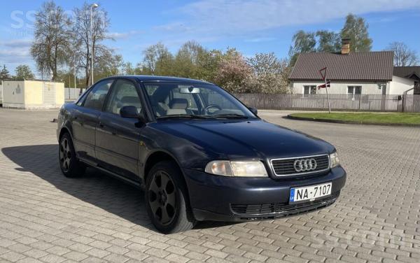 Zils Audi A4 1998 Dobele, ar dzinēja tilpumu 1.90 L un nobraukumu 377 tūkst. km par 1290 €, foto 1 vietnē AUTOMOTO.COM.LV