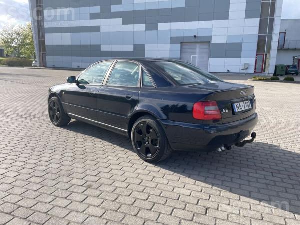 Zils Audi A4 1998 Dobele, ar dzinēja tilpumu 1.90 L un nobraukumu 377 tūkst. km par 1290 €, foto 4 vietnē AUTOMOTO.COM.LV