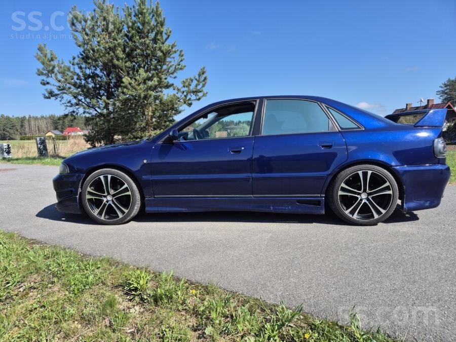 Blue Audi A4 1998 in Riga, with an engine capacity of 1.80 L and mileage of 313 thousand km for 1500 €, photo 2 on AUTOMOTO.COM.LV