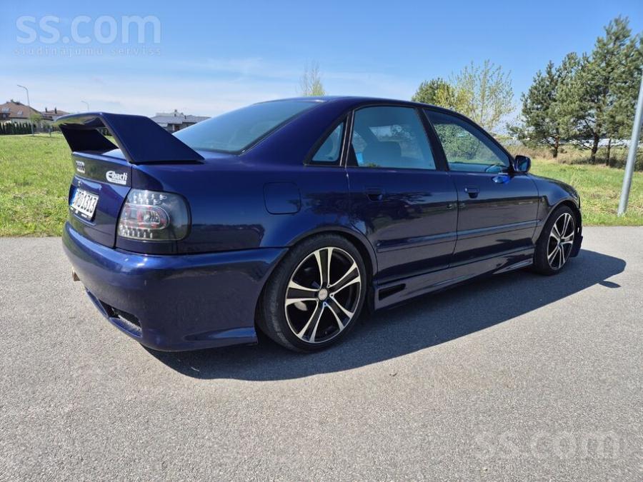 Blue Audi A4 1998 in Riga, with an engine capacity of 1.80 L and mileage of 313 thousand km for 1500 €, photo 5 on AUTOMOTO.COM.LV