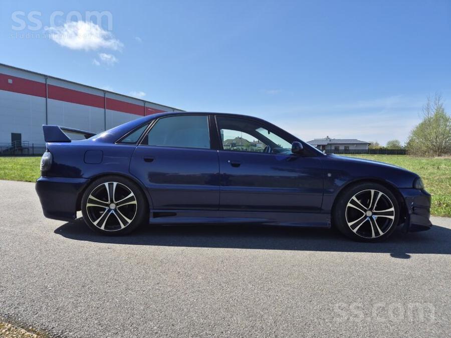 Blue Audi A4 1998 in Riga, with an engine capacity of 1.80 L and mileage of 313 thousand km for 1500 €, photo 6 on AUTOMOTO.COM.LV