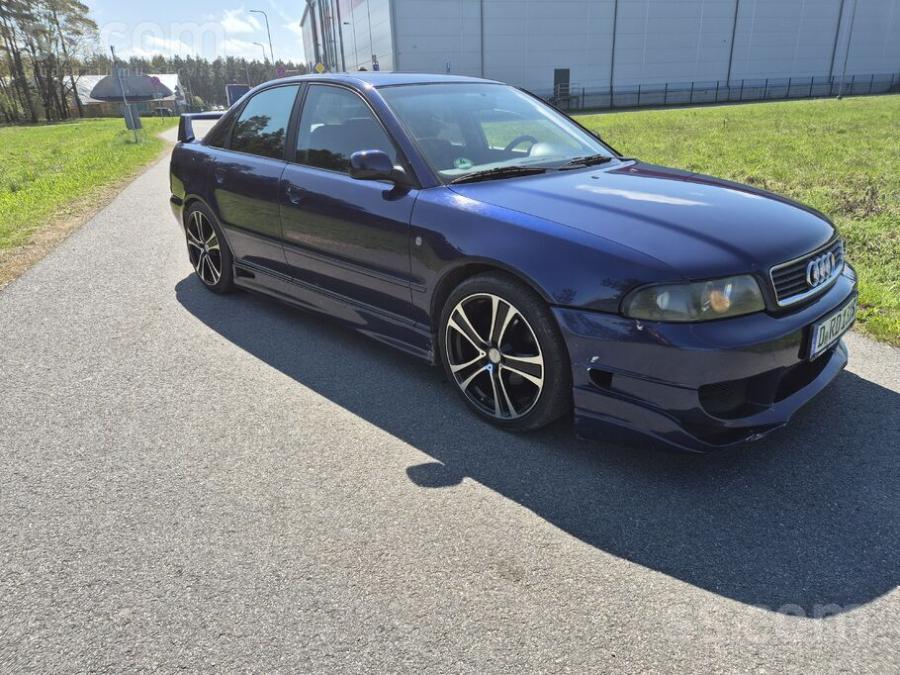 Blue Audi A4 1998 in Riga, with an engine capacity of 1.80 L and mileage of 313 thousand km for 1500 €, photo 7 on AUTOMOTO.COM.LV