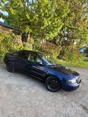 Zils Audi A4 1998 Kuldīga, ar dzinēja tilpumu 1.80 L un nobraukumu 0 tūkst. km par 990 €, foto 4 vietnē AUTOMOTO.COM.LV
