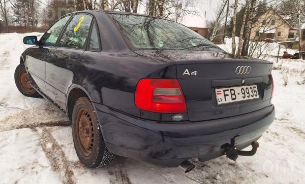 Blue Audi A4 1998 in Cesis, with an engine capacity of 1.60 L and mileage of 251 thousand km for 320 €, photo 3 on AUTOMOTO.COM.LV
