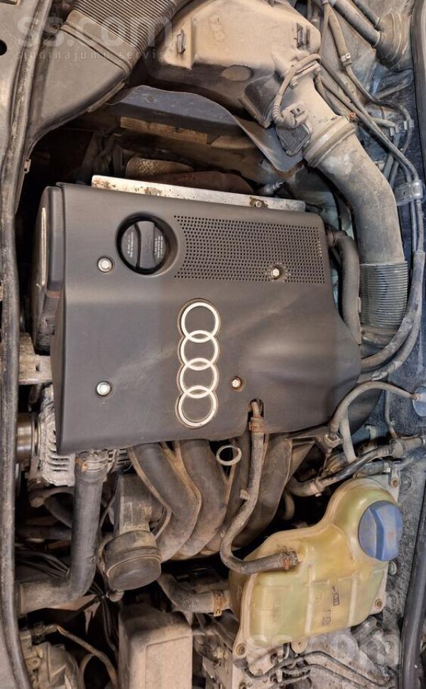 Blue Audi A4 1998 in Cesis, with an engine capacity of 1.60 L and mileage of 251 thousand km for 320 €, photo 6 on AUTOMOTO.COM.LV