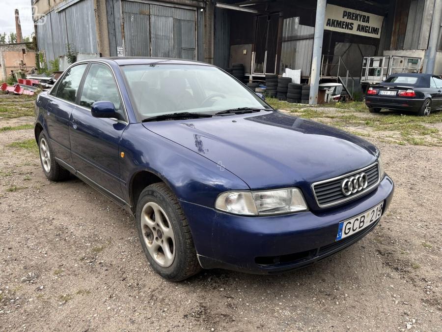 Blue Audi A4 1998 in Vilkaviskis, with an engine capacity of 1.60 L and mileage of 230 thousand km for 370 €, photo 5 on AUTOMOTO.COM.LV