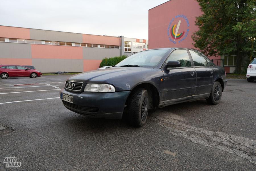 Синий Ауди А4 1998 в Каунас, объемом двигателя 1.90 л и пробегом 325 тыс. км за 650 €, фото 3 на AUTOMOTO.COM.LV
