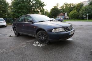 Синий Ауди А4 1998 в Каунас, объемом двигателя 1.90 л и пробегом 325 тыс. км за 650 €, фото 4 на AUTOMOTO.COM.LV