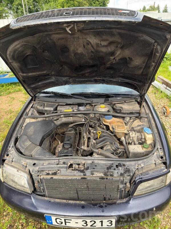 Zils Audi A4 1998 Jēkabpils, ar dzinēja tilpumu 1.60 L un nobraukumu 341 tūkst. km par 400 €, foto 4 vietnē AUTOMOTO.COM.LV