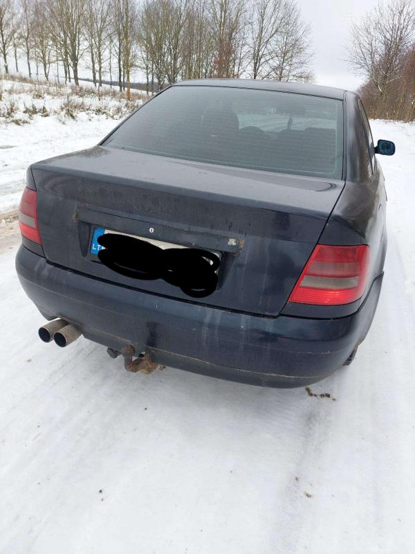 Zils Audi A4 1999 Ukmergė, ar dzinēja tilpumu 1.90 L un nobraukumu 460 tūkst. km par 850 €, foto 3 vietnē AUTOMOTO.COM.LV
