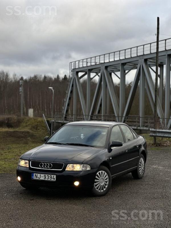 Zils Audi A4 1999 Bauska, ar dzinēja tilpumu 1.90 L un nobraukumu 288 tūkst. km par 2000 €, foto 1 vietnē AUTOMOTO.COM.LV