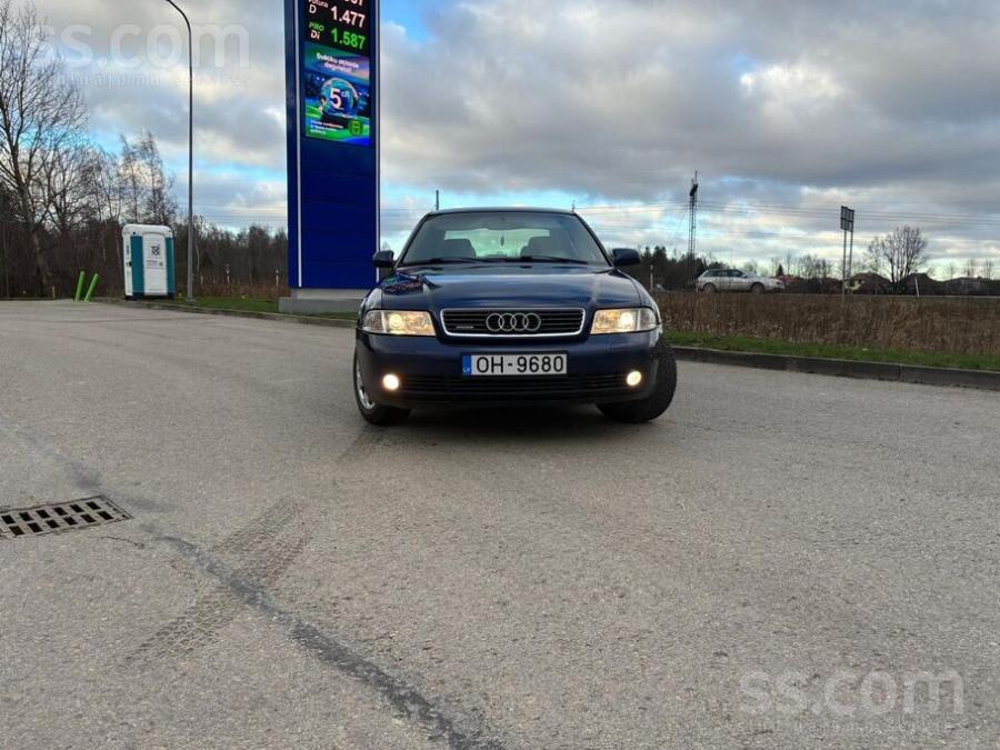 Zils Audi A4 1999 Jelgava, ar dzinēja tilpumu 1.90 L un nobraukumu 375 tūkst. km par 3550 €, foto 2 vietnē AUTOMOTO.COM.LV