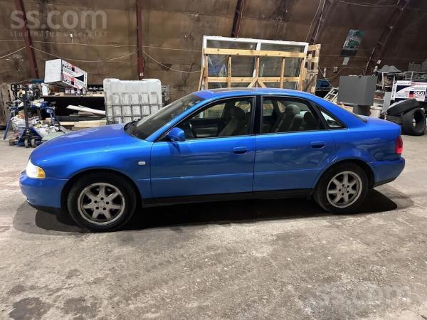 Zils Audi A4 1999 Jelgava, ar dzinēja tilpumu 1.80 L un nobraukumu 138 tūkst. km par 5600 €, foto 2 vietnē AUTOMOTO.COM.LV