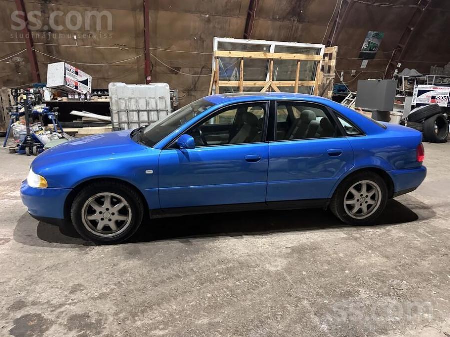 Zils Audi A4 1999 Jelgava, ar dzinēja tilpumu 1.80 L un nobraukumu 138 tūkst. km par 5600 €, foto 2 vietnē AUTOMOTO.COM.LV