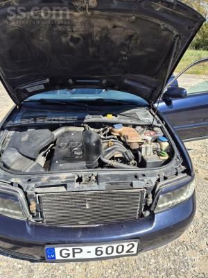 Blue Audi A4 1999 in Liepaja, with an engine capacity of 1.80 L and mileage of 293 thousand km for 950 €, photo 4 on AUTOMOTO.COM.LV