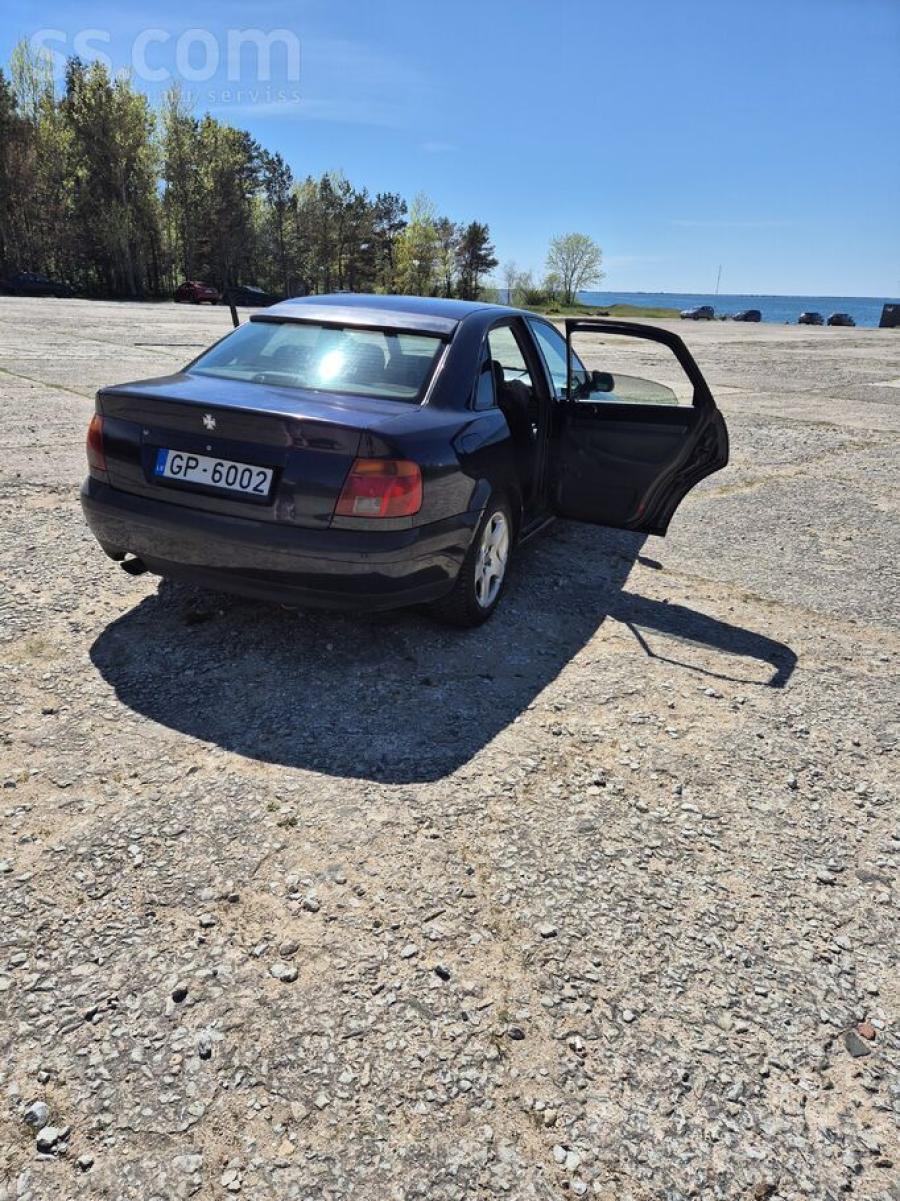 Blue Audi A4 1999 in Liepaja, with an engine capacity of 1.80 L and mileage of 293 thousand km for 950 €, photo 9 on AUTOMOTO.COM.LV