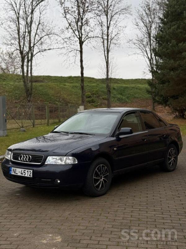 Zils Audi A4 1999 Preiļi, ar dzinēja tilpumu 1.80 L un nobraukumu 266 tūkst. km par 1440 €, foto 1 vietnē AUTOMOTO.COM.LV