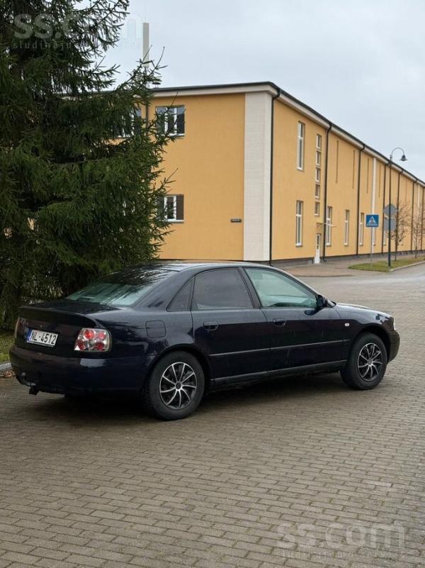 Zils Audi A4 1999 Preiļi, ar dzinēja tilpumu 1.80 L un nobraukumu 266 tūkst. km par 1440 €, foto 3 vietnē AUTOMOTO.COM.LV