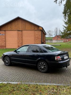 Zils Audi A4 1999 Preiļi, ar dzinēja tilpumu 1.80 L un nobraukumu 266 tūkst. km par 1440 €, foto 6 vietnē AUTOMOTO.COM.LV