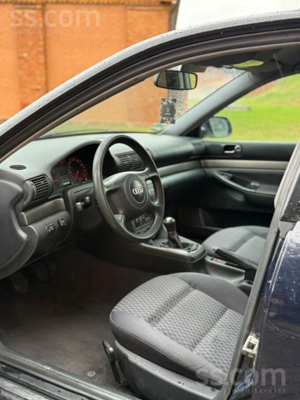 Zils Audi A4 1999 Preiļi, ar dzinēja tilpumu 1.80 L un nobraukumu 266 tūkst. km par 1440 €, foto 6 vietnē AUTOMOTO.COM.LV
