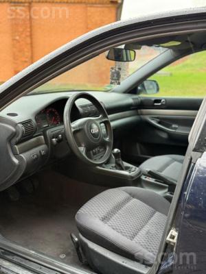 Zils Audi A4 1999 Preiļi, ar dzinēja tilpumu 1.80 L un nobraukumu 266 tūkst. km par 1440 €, foto 7 vietnē AUTOMOTO.COM.LV