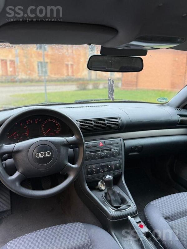 Zils Audi A4 1999 Preiļi, ar dzinēja tilpumu 1.80 L un nobraukumu 266 tūkst. km par 1440 €, foto 7 vietnē AUTOMOTO.COM.LV