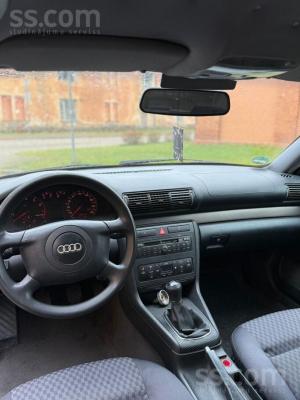 Zils Audi A4 1999 Preiļi, ar dzinēja tilpumu 1.80 L un nobraukumu 266 tūkst. km par 1440 €, foto 8 vietnē AUTOMOTO.COM.LV