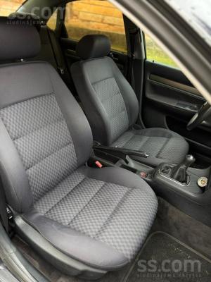 Zils Audi A4 1999 Preiļi, ar dzinēja tilpumu 1.80 L un nobraukumu 266 tūkst. km par 1440 €, foto 10 vietnē AUTOMOTO.COM.LV