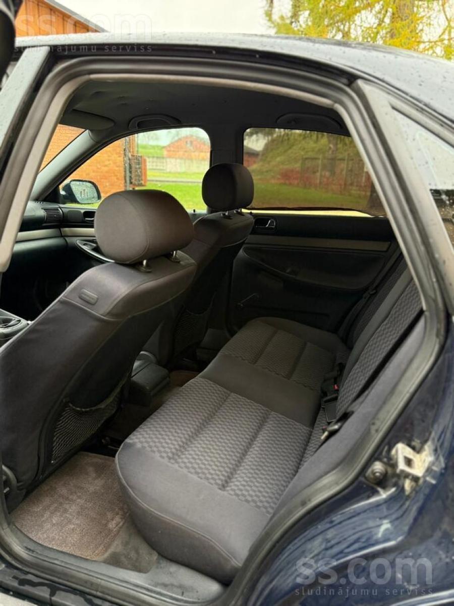 Zils Audi A4 1999 Preiļi, ar dzinēja tilpumu 1.80 L un nobraukumu 266 tūkst. km par 1440 €, foto 11 vietnē AUTOMOTO.COM.LV