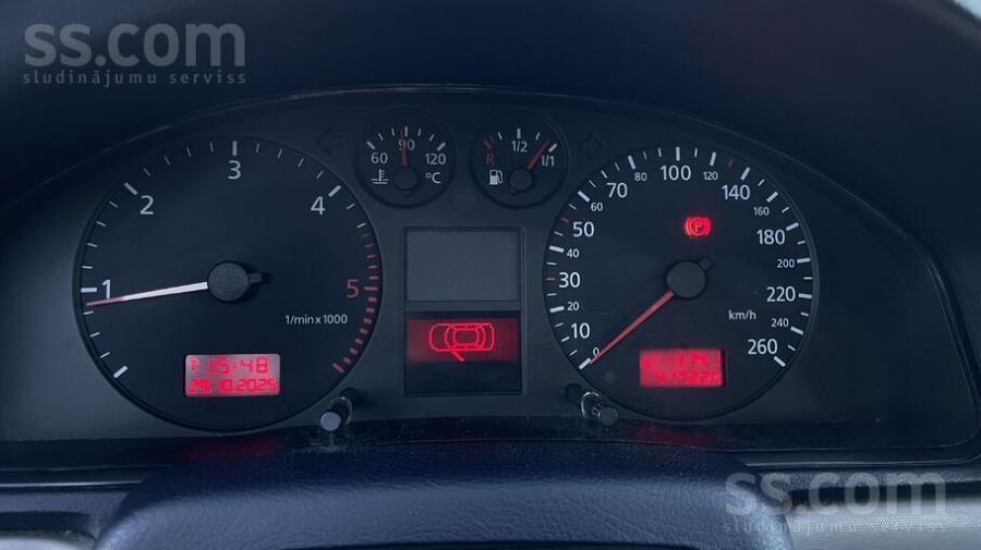 Blue Audi A4 1999 in Cesis, with an engine capacity of 1.90 L and mileage of 417 thousand km for 1650 €, photo 13 on AUTOMOTO.COM.LV