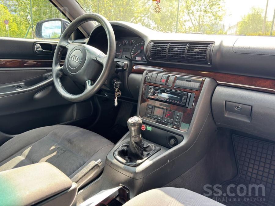 Синий Ауди А4 1999 в Рига, объемом двигателя 1.90 л и пробегом 397 тыс. км за 1350 €, фото 8 на AUTOMOTO.COM.LV