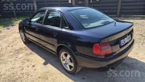 Zils Audi A4 1999 Jelgava, ar dzinēja tilpumu 1.60 L un nobraukumu 250 tūkst. km par 1000 €, foto 4 vietnē AUTOMOTO.COM.LV