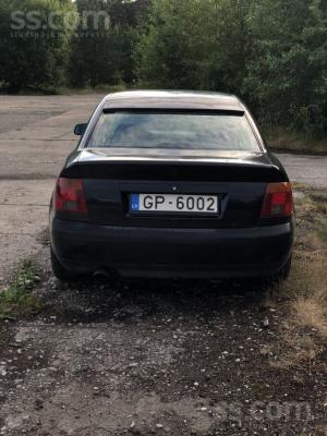 Zils Audi A4 1999 Liepāja, ar dzinēja tilpumu 1.80 L un nobraukumu 294 tūkst. km par 1100 €, foto 4 vietnē AUTOMOTO.COM.LV