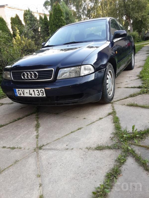 Zils Audi A4 1999 Jēkabpils, ar dzinēja tilpumu 1.90 L un nobraukumu 378 tūkst. km par 1300 €, foto 1 vietnē AUTOMOTO.COM.LV
