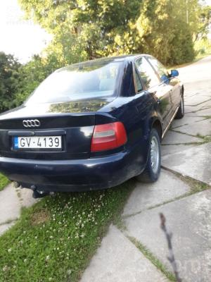 Zils Audi A4 1999 Jēkabpils, ar dzinēja tilpumu 1.90 L un nobraukumu 378 tūkst. km par 1300 €, foto 3 vietnē AUTOMOTO.COM.LV