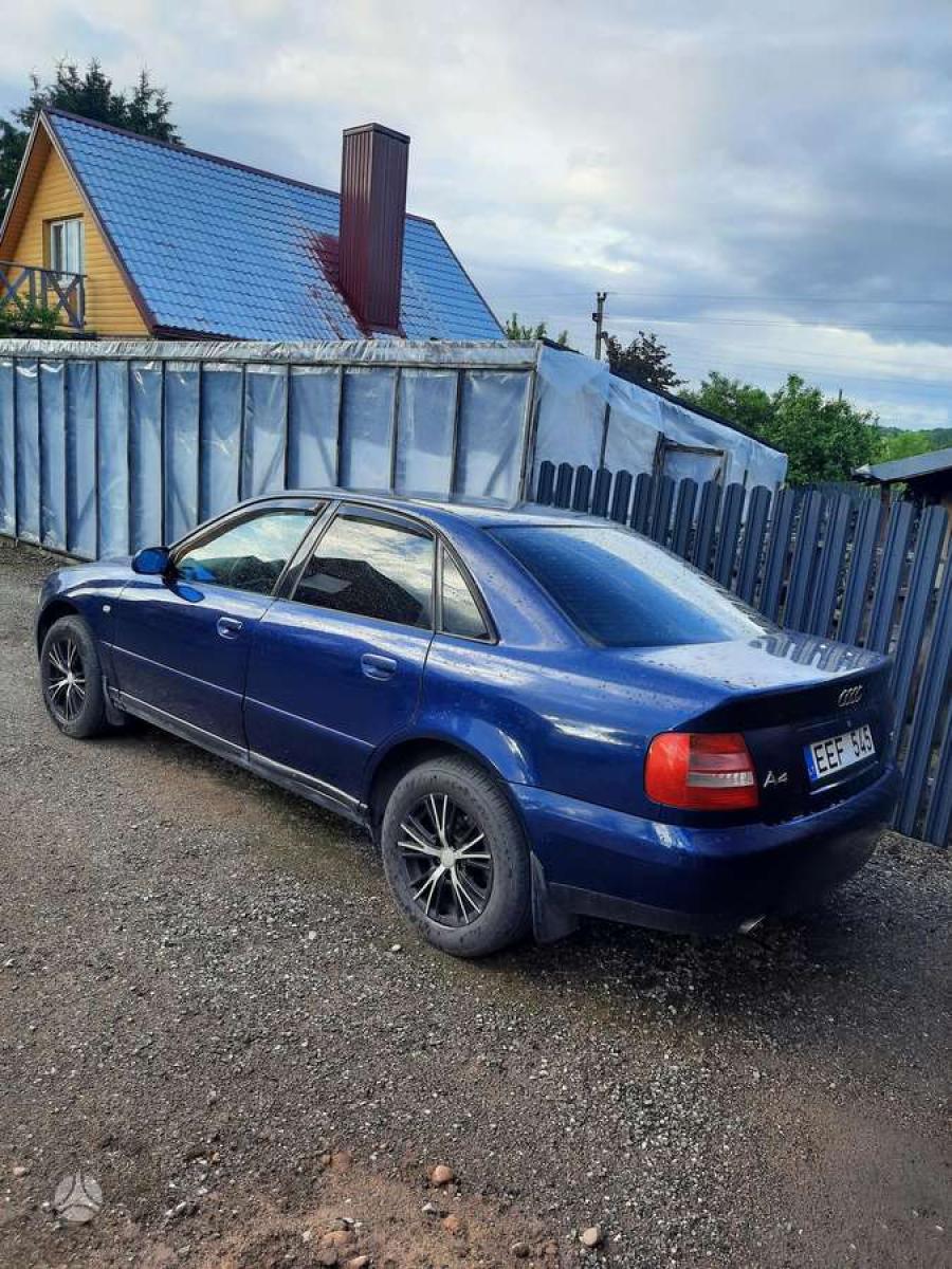 Blue Audi A4 1999 in Alytus, with an engine capacity of 1.60 L and mileage of 265 thousand km for 1100 €, photo 3 on AUTOMOTO.COM.LV