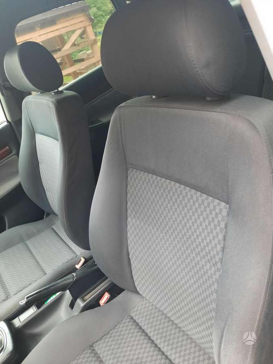 Blue Audi A4 1999 in Alytus, with an engine capacity of 1.60 L and mileage of 265 thousand km for 1100 €, photo 10 on AUTOMOTO.COM.LV