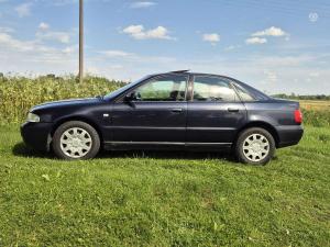 Zils Audi A4 1999 Biržai, ar dzinēja tilpumu 1.60 L un nobraukumu 189 tūkst. km par 1000 €, foto 5 vietnē AUTOMOTO.COM.LV